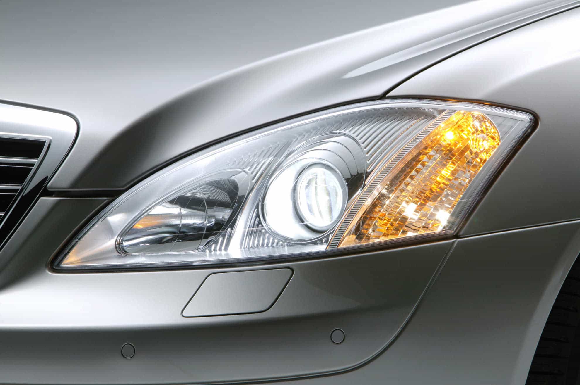 LICHT am Auto - Die Evolution der Fahrzeugscheinwerfer